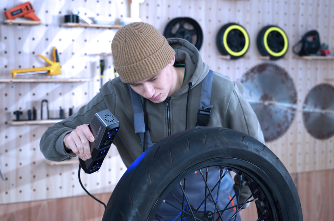 How to 3D Scan an Object with a Portable Structured-Light Scanner - 3DeVOK